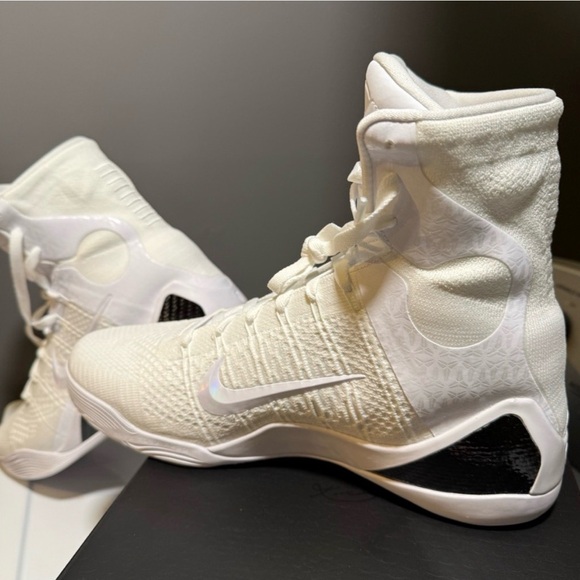 Nike | Shoes | Kobe 9 Elite Protro Halo Nike White And Black Hightop ...